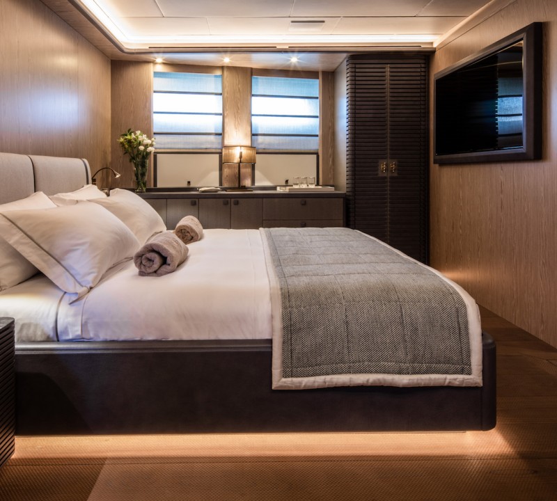 Yacht Explorer Babbo, Cantiere Delle Marche | CHARTERWORLD Luxury Superyacht Charters